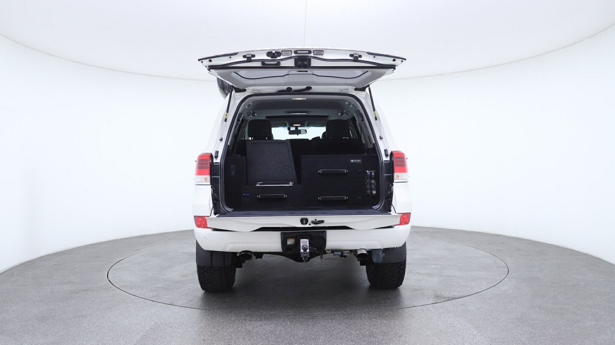Toyota Landcruiser VDJ200R | Xcite Autos